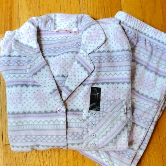 La Vie En Rose | Intimates & Sleepwear | Nwot Microfleece Pajama Set ...
